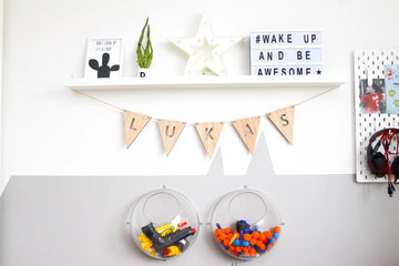 Vimpel med bokstav - 13x16 cm